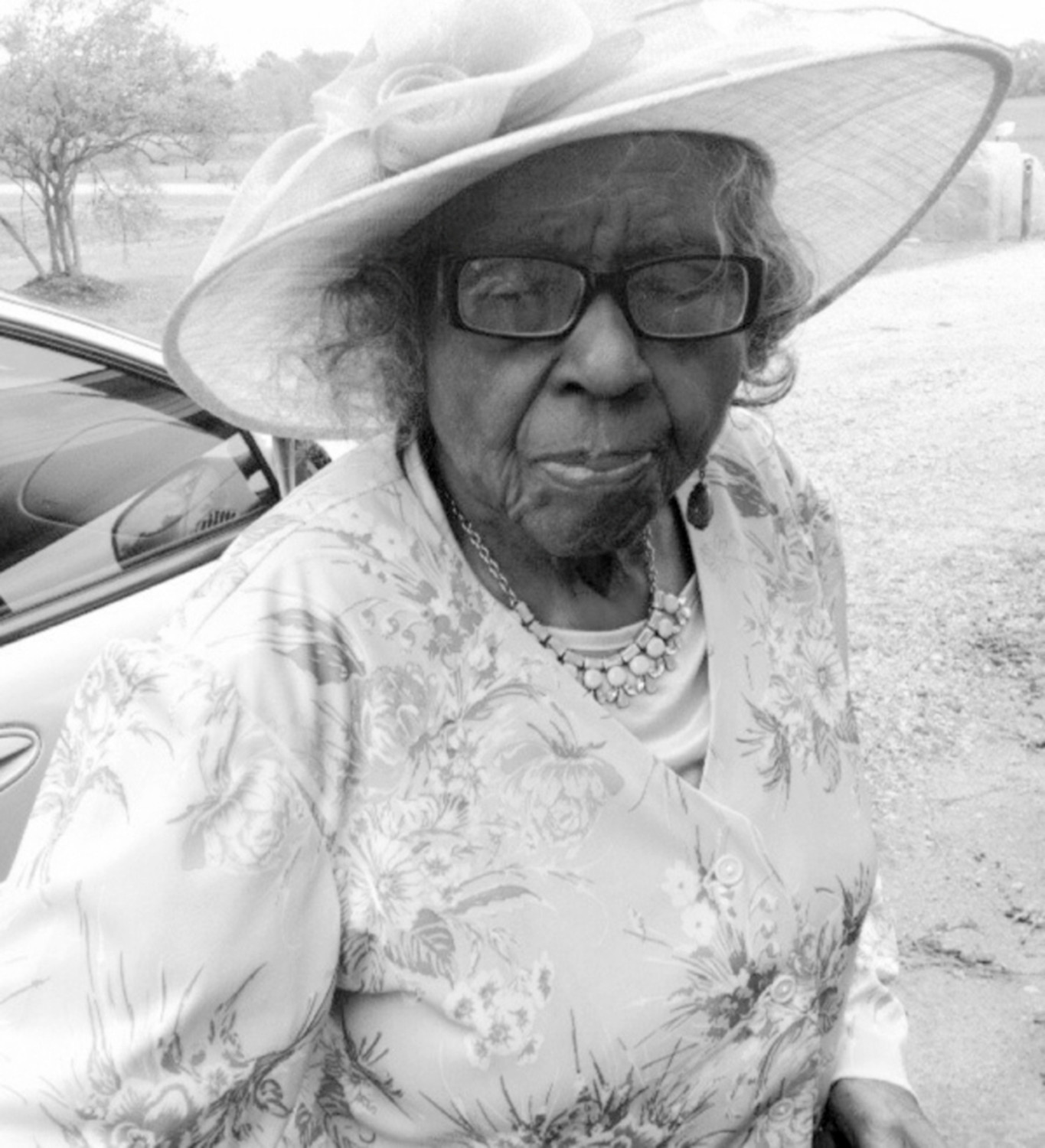 Nettie Elizabeth Horne Barnes. | Black Wide-Awake