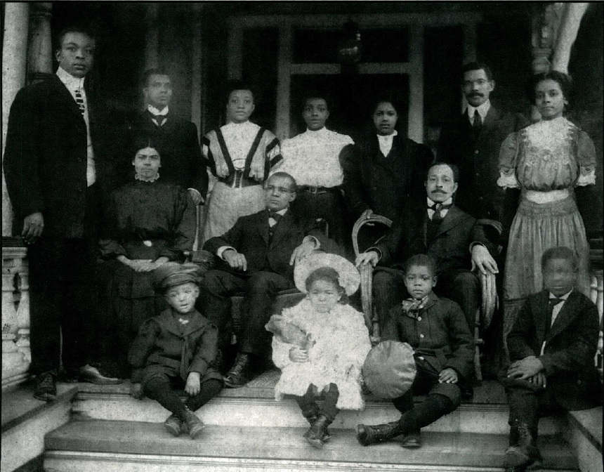 The Samuel H. and Annie M. Vick family. | Black Wide-Awake