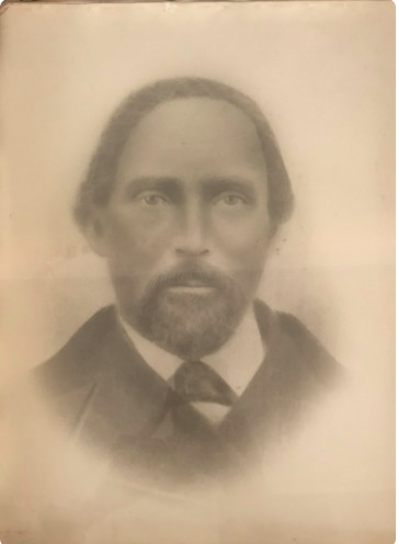 Studio shots, no. 122: Hilliard Ellis Sr. | Black Wide-Awake